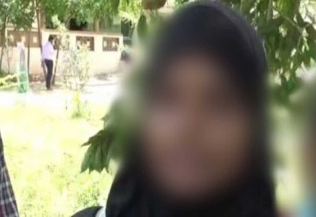 মুসলিম নারীকে হিজাব খুলতে বাধ্য করার চেষ্টা | AlFirdaws || আল-ফিরদাউস